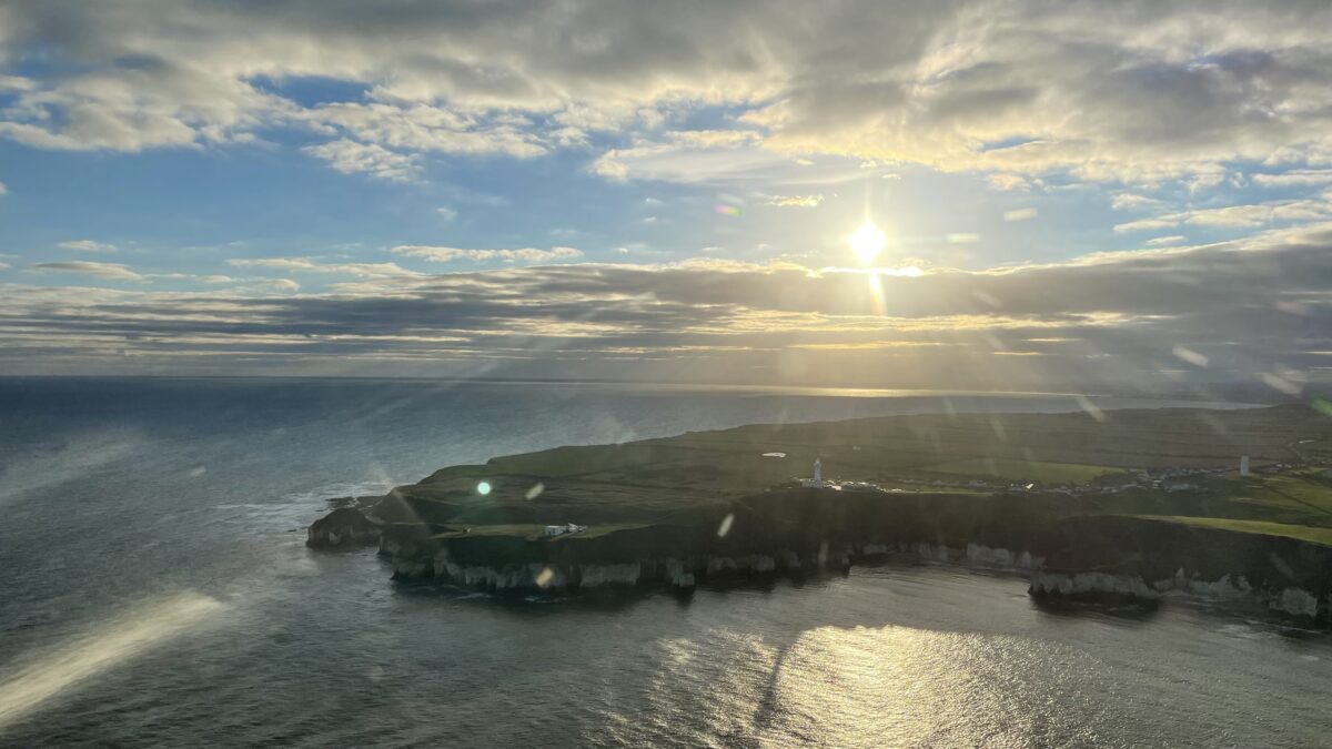 East Coast Cliffs & Beaches Experience – Kuki Helicopters